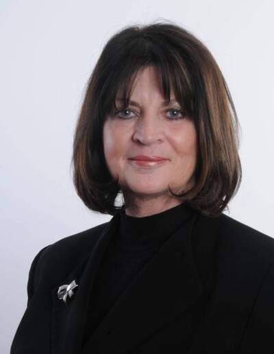 Elizabeth Curran - East Norwich - Howard Hanna | Coach Realtors